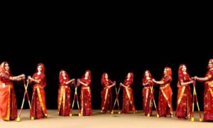 12 Best Traditional Folk Dances of Gujarat with Images